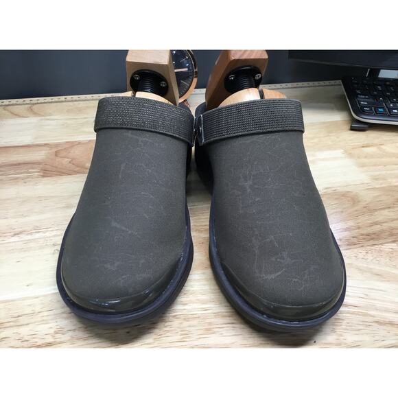 Bzees | Shoes | Bzees Dancer Clogs Womens Us 75m Black Ankle Strap ...